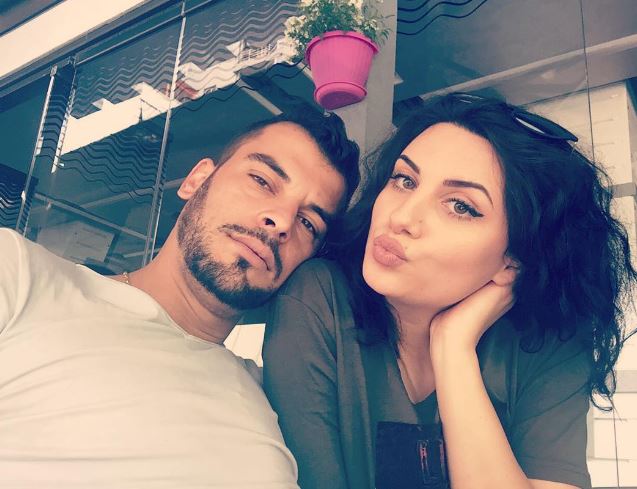‘Ishte bukur për aq sa zgjati’: Ndahet çifti i dashuruar i Big Brother ... ‘Ishte bukur për aq sa zgjati’: Ndahet çifti i dashuruar i Big Brother ...